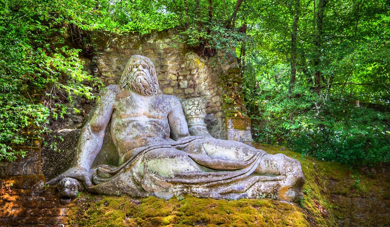 Monsters and Myths - Stefano Rome Tours